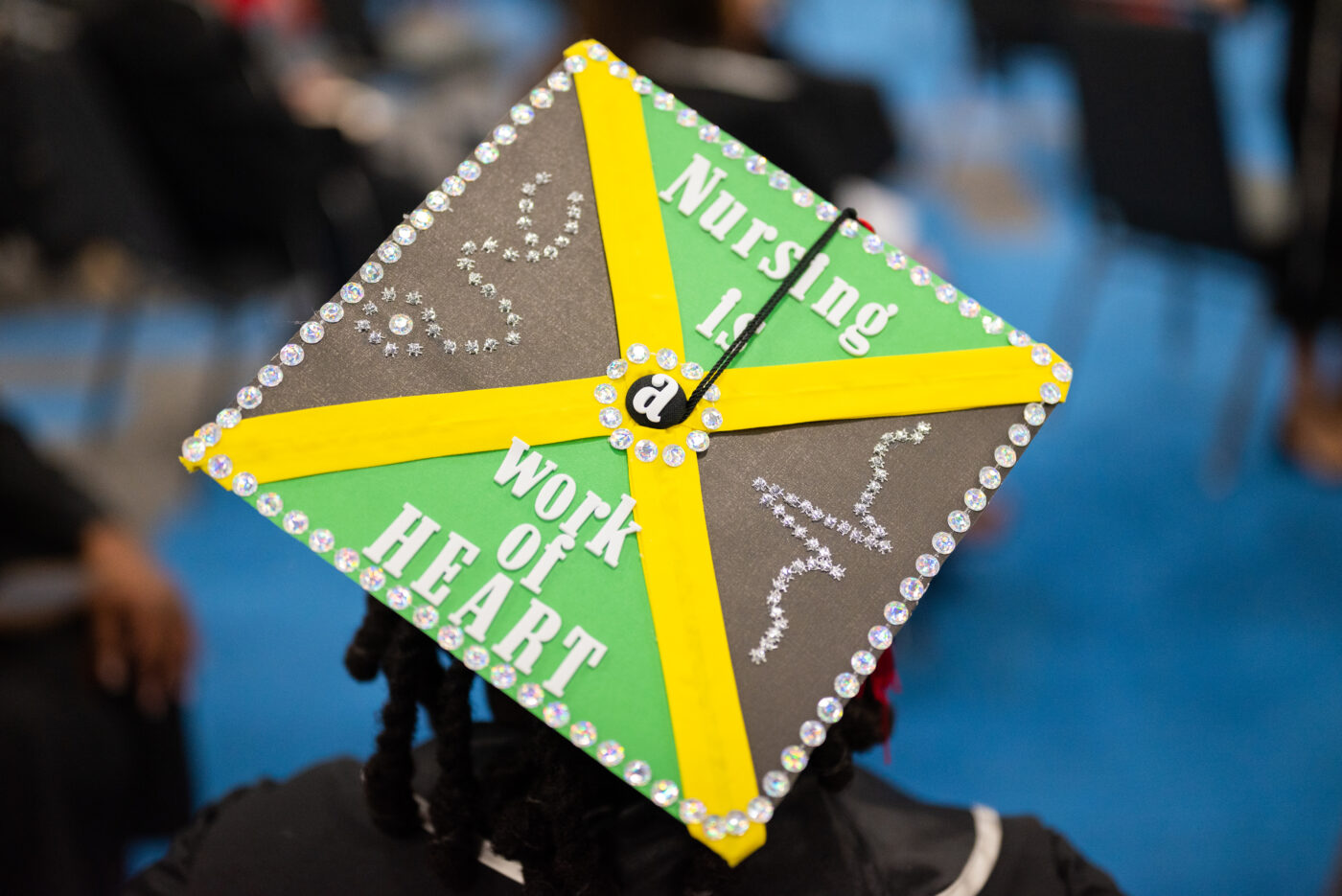 Fall 2022 graduates stand out from crowd with their grad caps | Polk ...