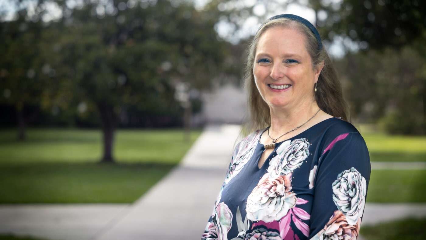Leza Breckinridge | Polk State College