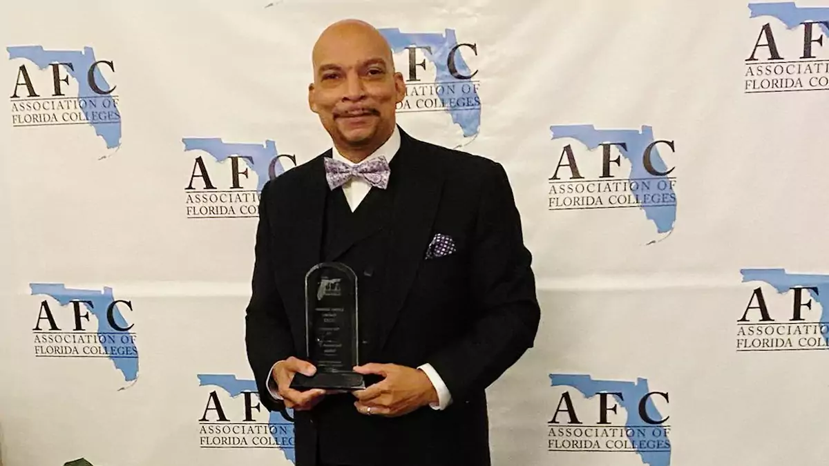 Polk State Senior VP receives Living Legend Award | Polk State College